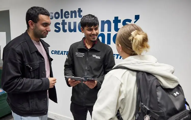 52 weeks to go - Starting uni: a checklist | Southampton Solent University