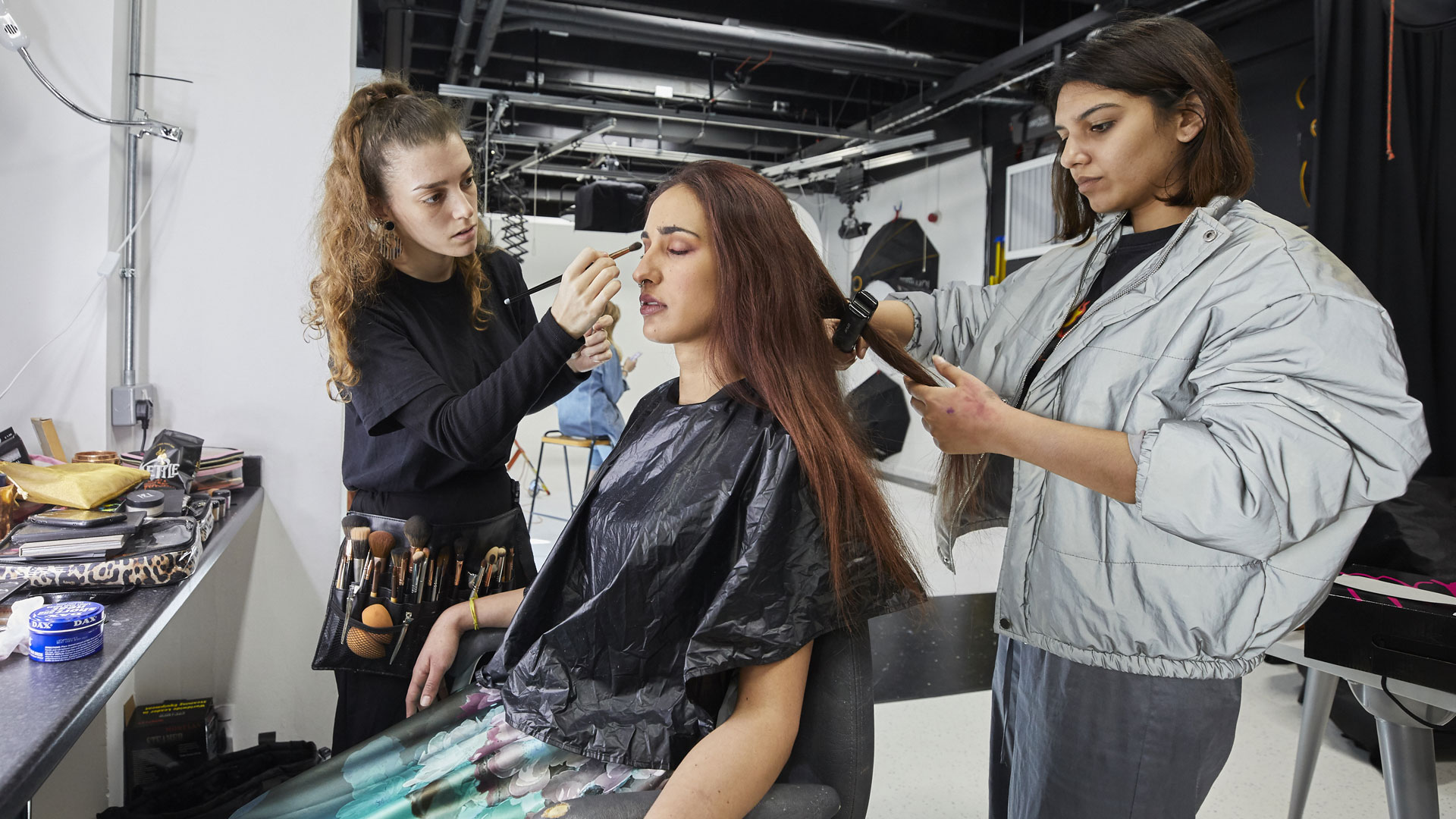 Hair And Makeup University Courses London | Saubhaya Makeup